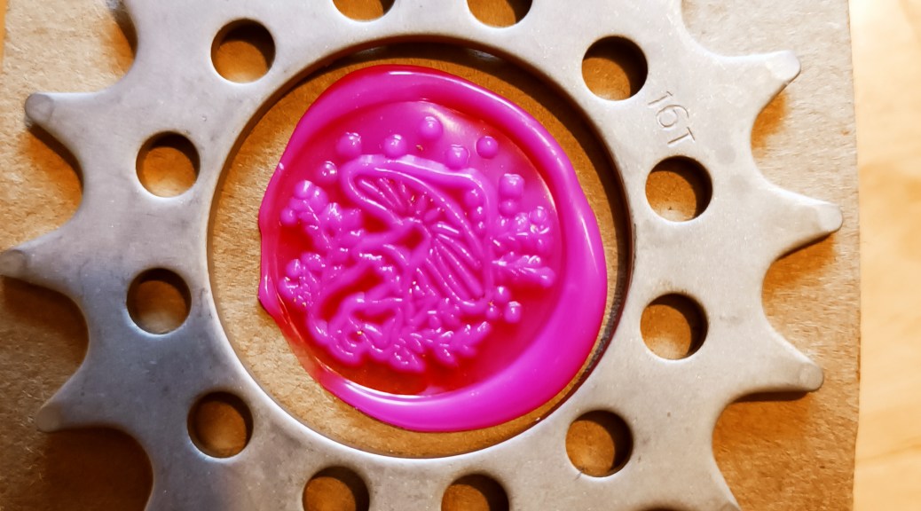 The Benefits of a Bolt-On Cog for Tracklocross | Fiefdom Tracklocross